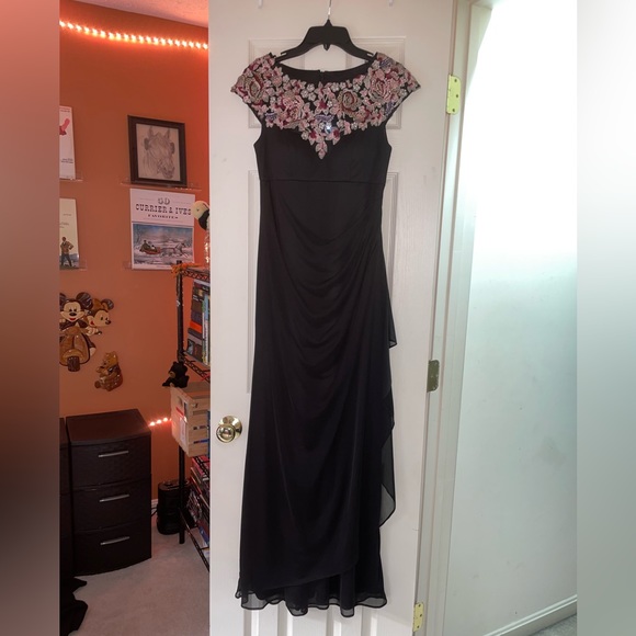 Xscape | Dresses | Xscape Black Long Prom Dress Size 6 | Poshmark